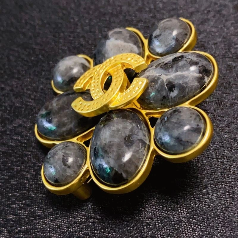Low-cost Chanel Brooches