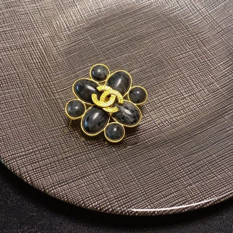 Low-cost Chanel Brooches