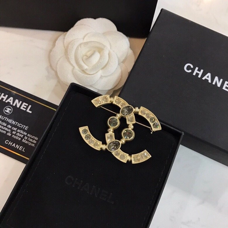 Top match Chanel Brooches