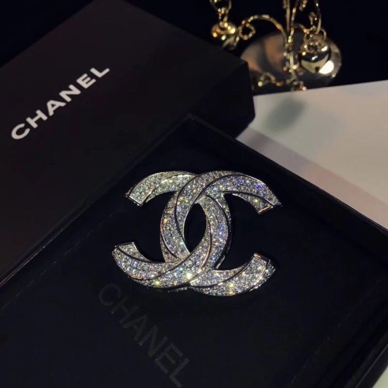 Brand-original Chanel Brooches