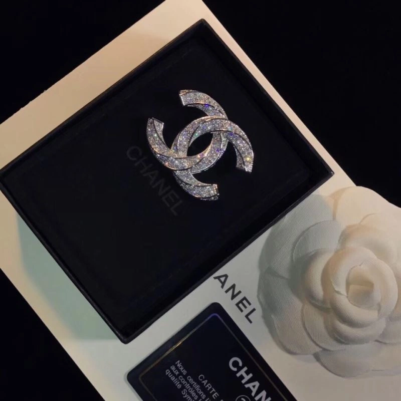 Brand-original Chanel Brooches