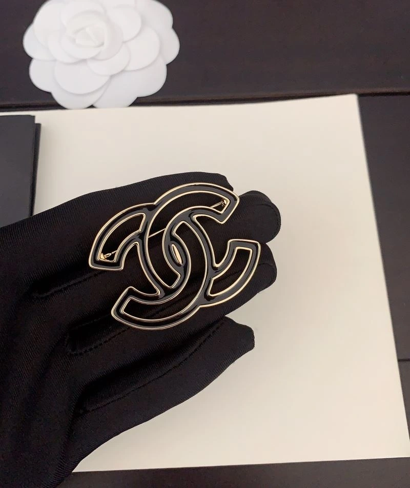 Brand-original Chanel Brooches