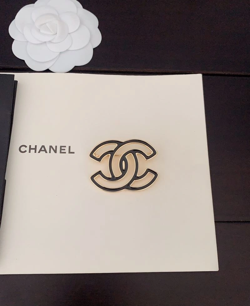 Brand-original Chanel Brooches