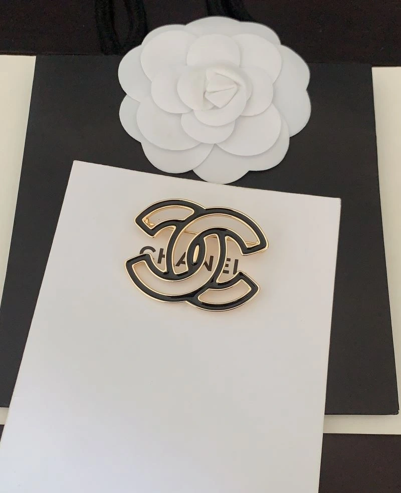 Brand-original Chanel Brooches
