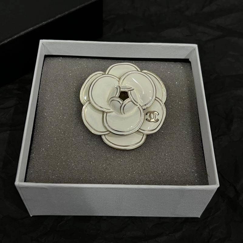 Brand-original Chanel Brooches