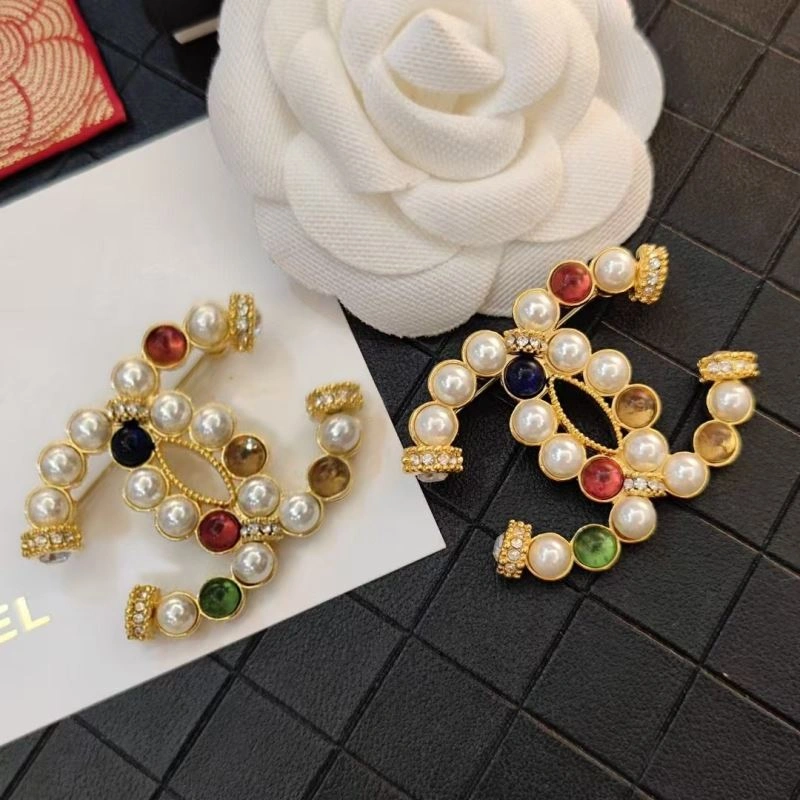 Accurate model Chanel Brooches