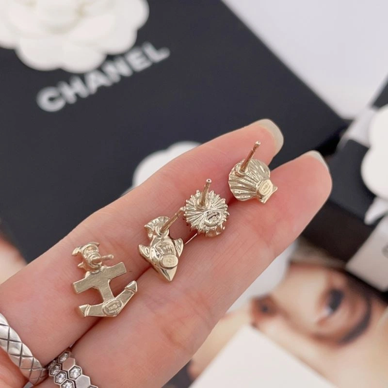 Brand-original Chanel Brooches