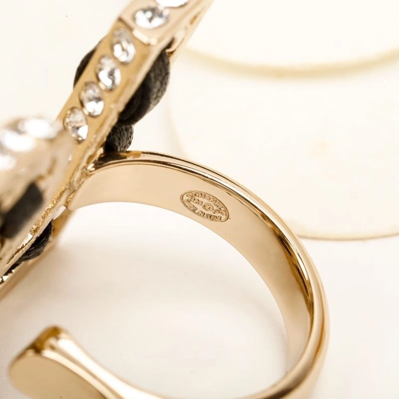 Official Chanel Brooches