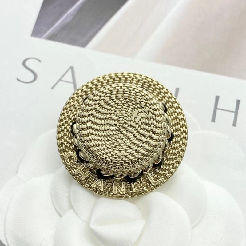 Low-cost Chanel Brooches