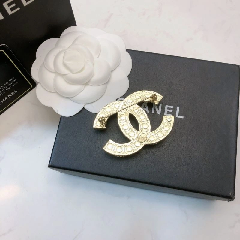 Accurate model Chanel Brooches