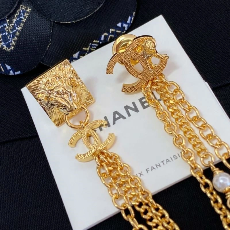 Accurate model Chanel Brooches