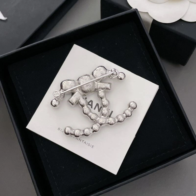 Brand-original Chanel Brooches