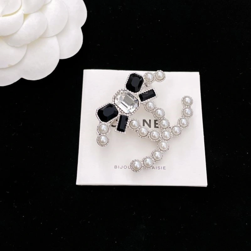 Brand-original Chanel Brooches
