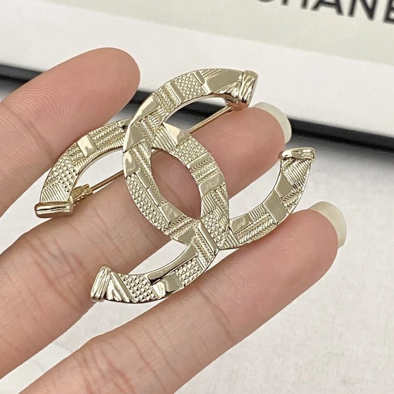 Low-cost Chanel Brooches