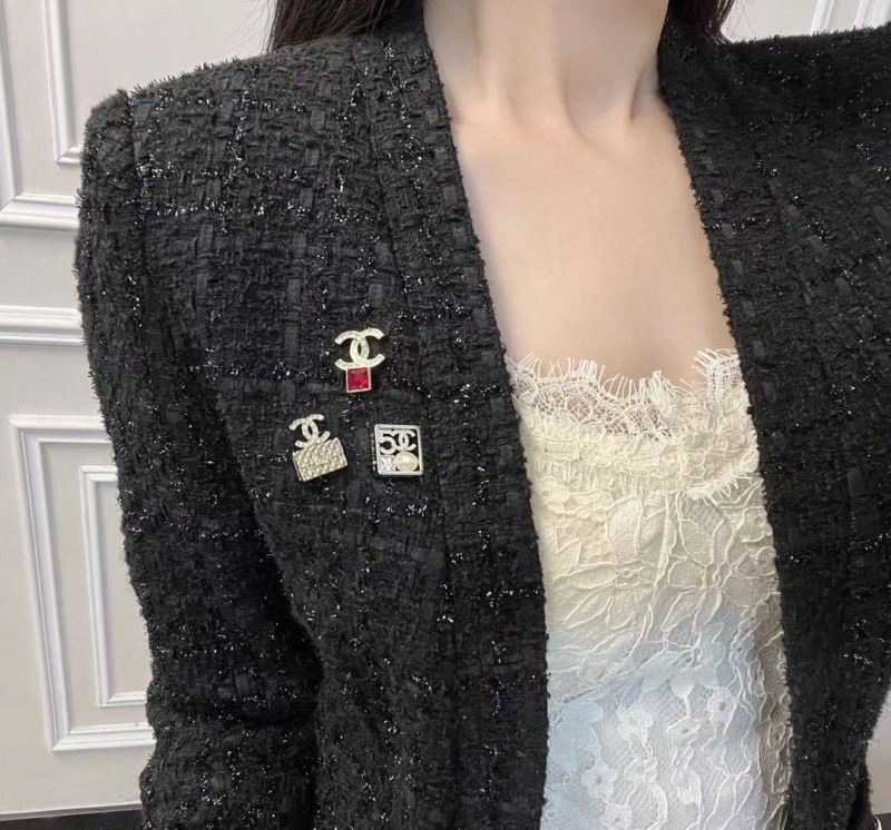 Brand-original Chanel Brooches