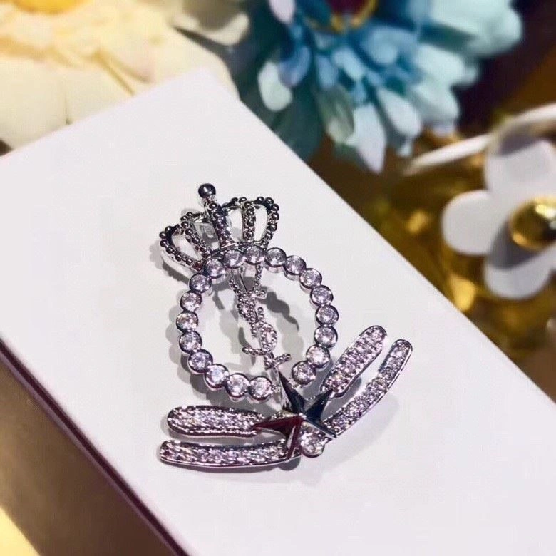 Economical Chanel Brooches