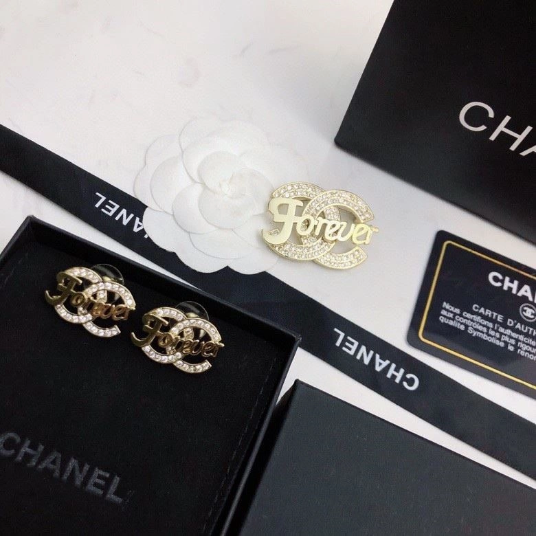 Economical Chanel Brooches