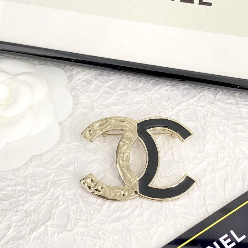 Low-cost Chanel Brooches