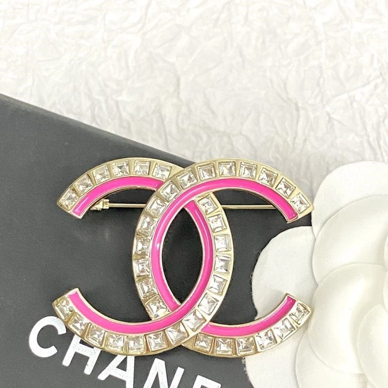 Accurate model Chanel Brooches