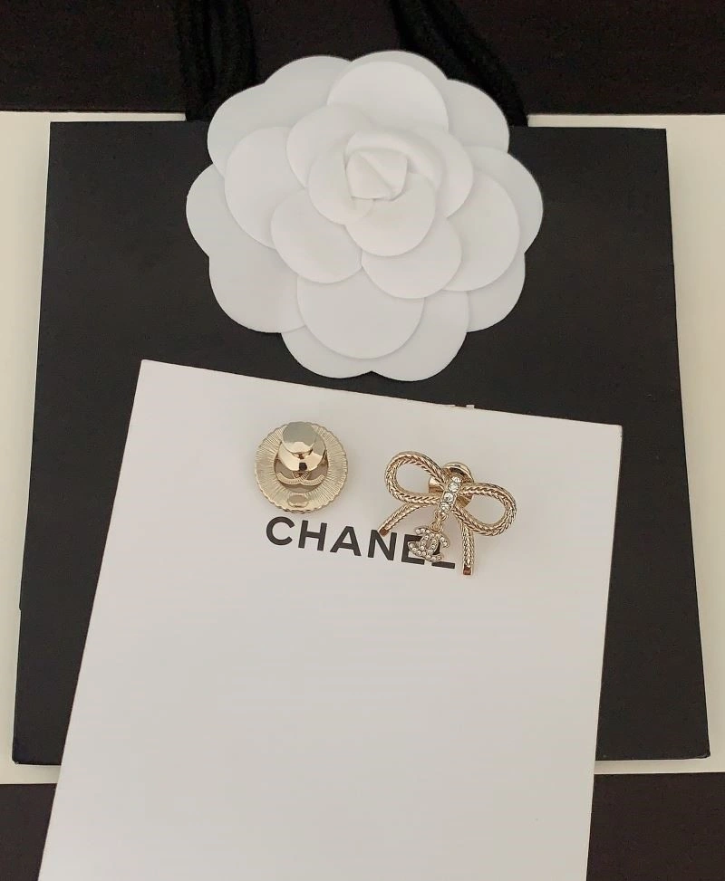 Economical Chanel Brooches