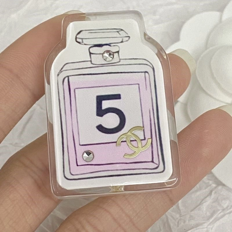 High fidelity Chanel Brooches