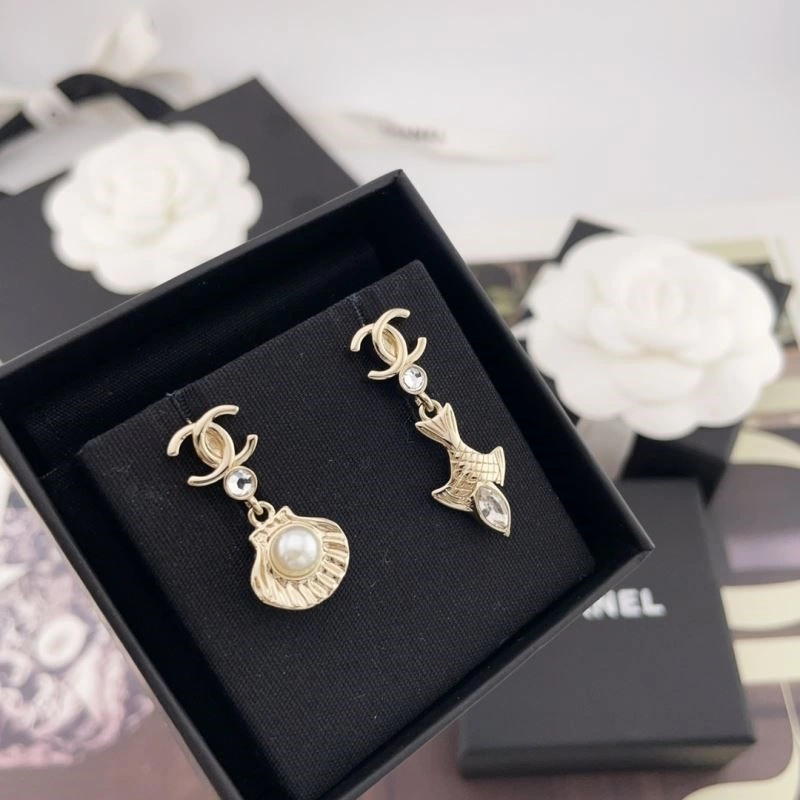 Economical Chanel Brooches