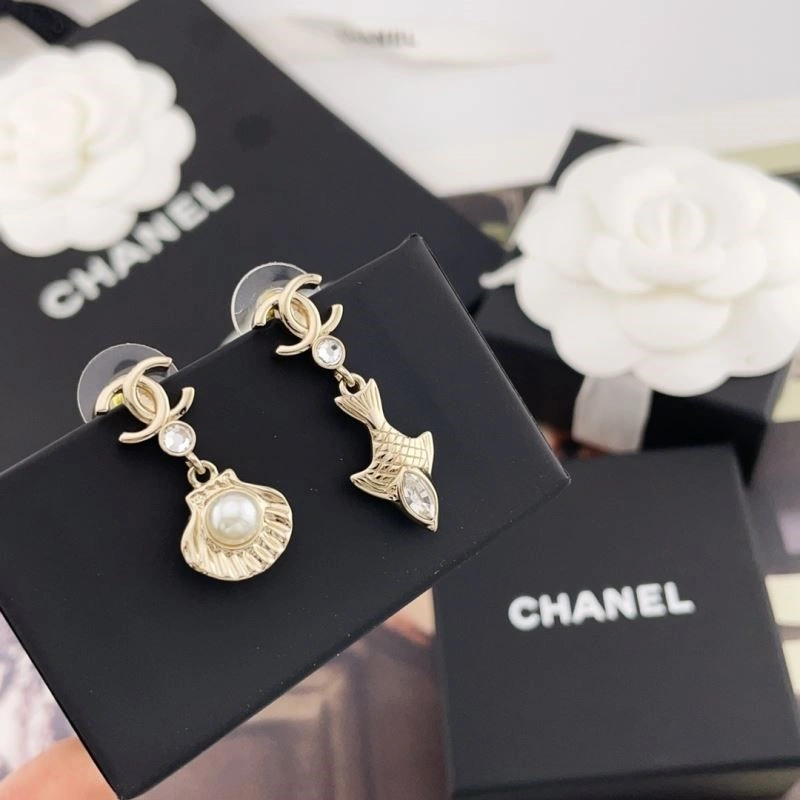 Economical Chanel Brooches