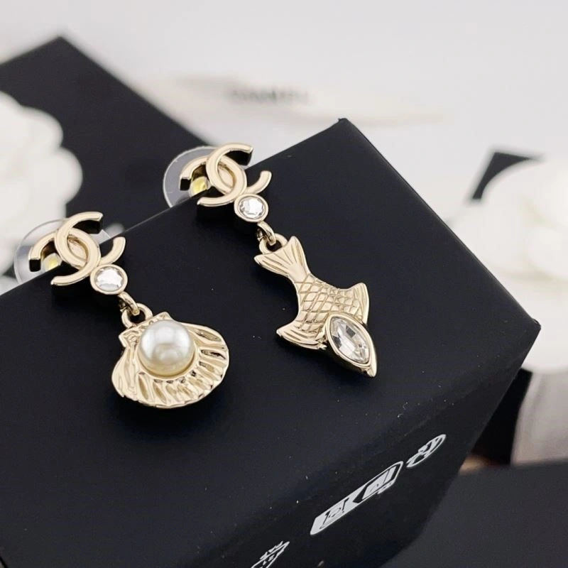 Economical Chanel Brooches