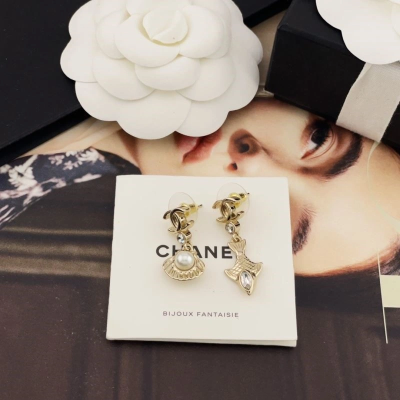 Economical Chanel Brooches