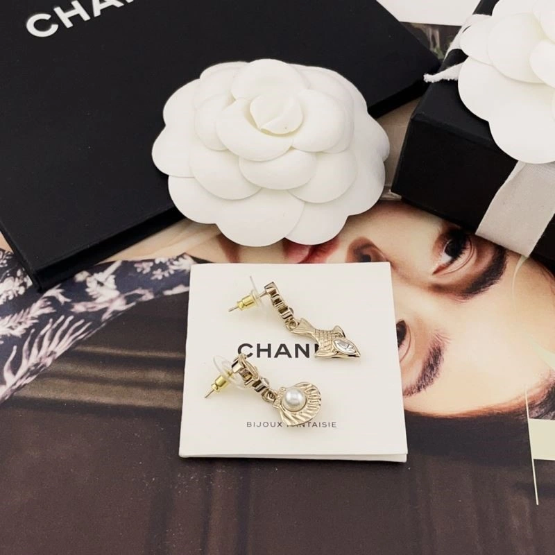 Economical Chanel Brooches