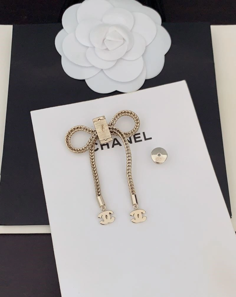 Cut-rate Chanel Brooches
