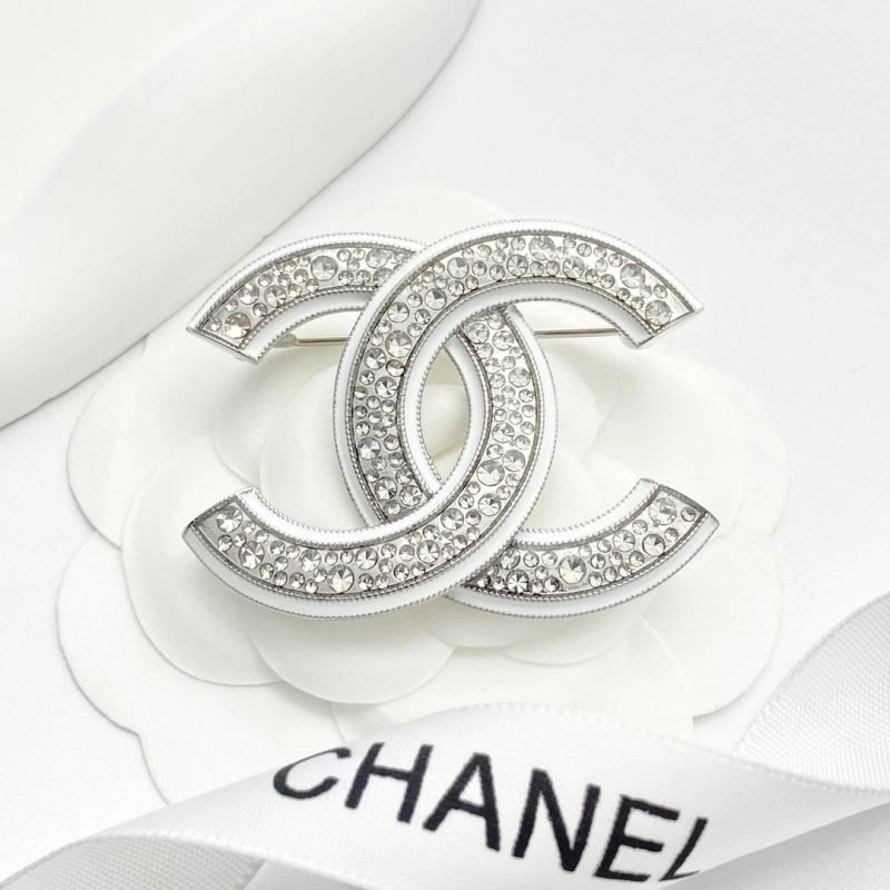 Brand-original Chanel Brooches