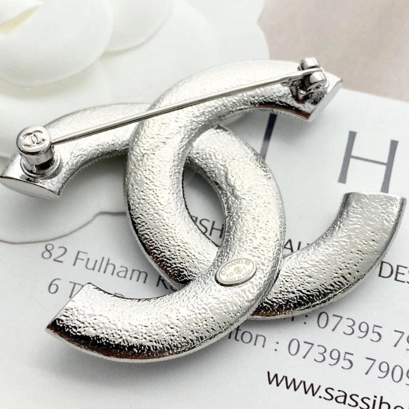Brand-original Chanel Brooches