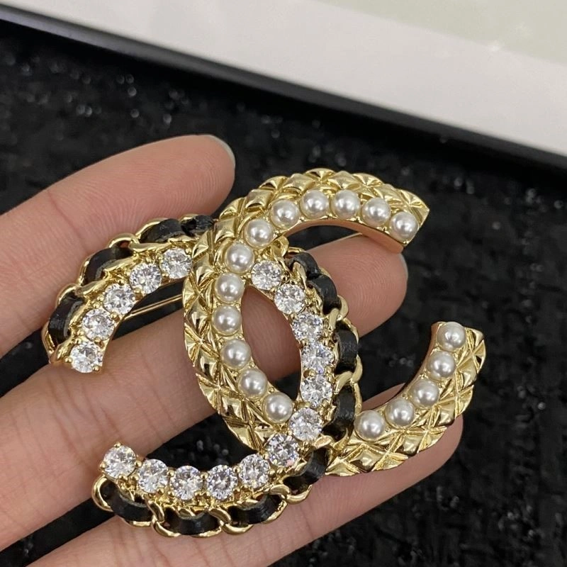 High fidelity Chanel Brooches