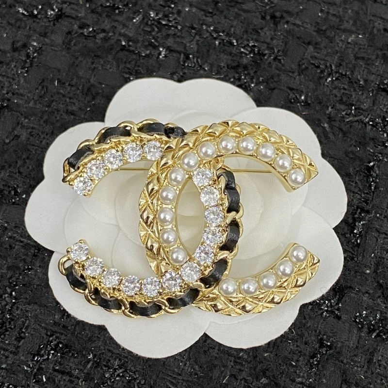 High fidelity Chanel Brooches