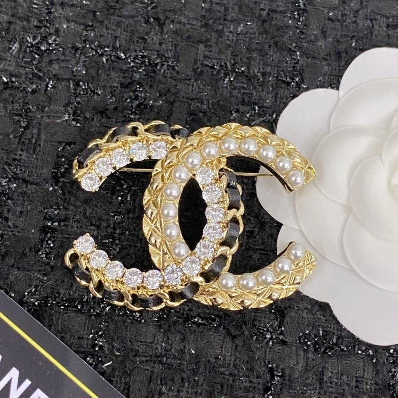 High fidelity Chanel Brooches