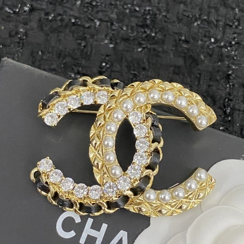 High fidelity Chanel Brooches