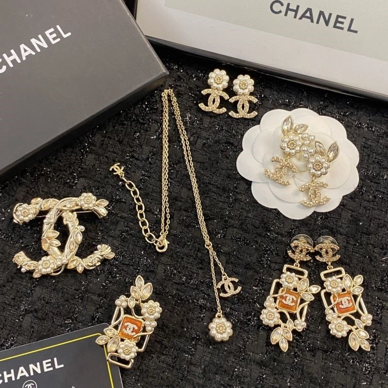 Precise copy Chanel Brooches