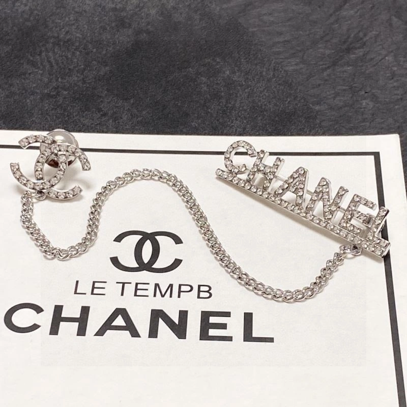Official Chanel Brooches
