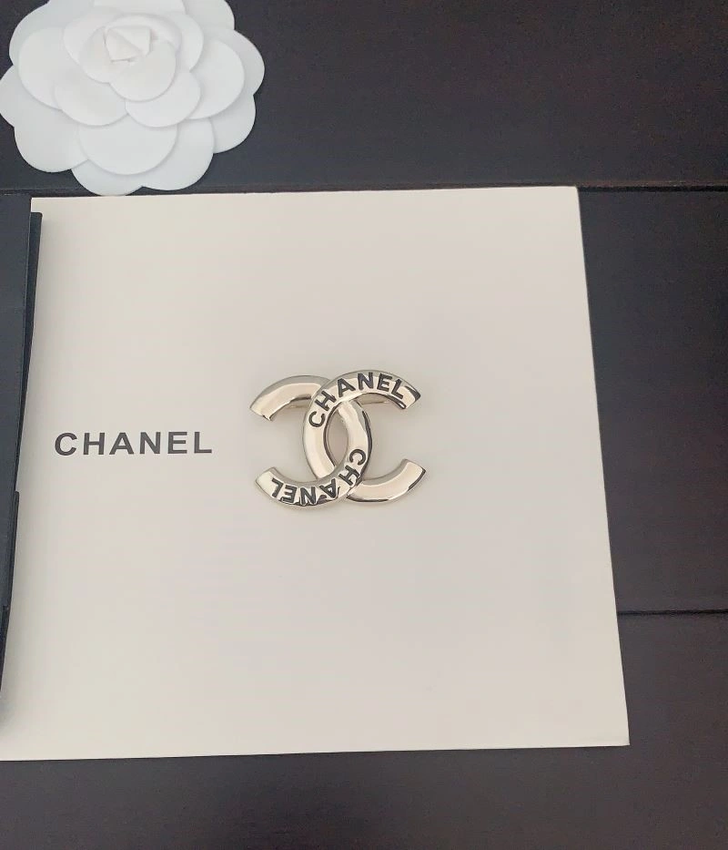 High fidelity Chanel Brooches