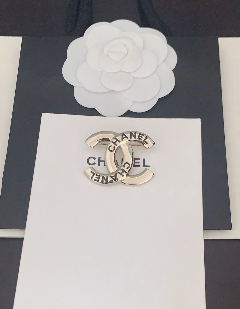 High fidelity Chanel Brooches