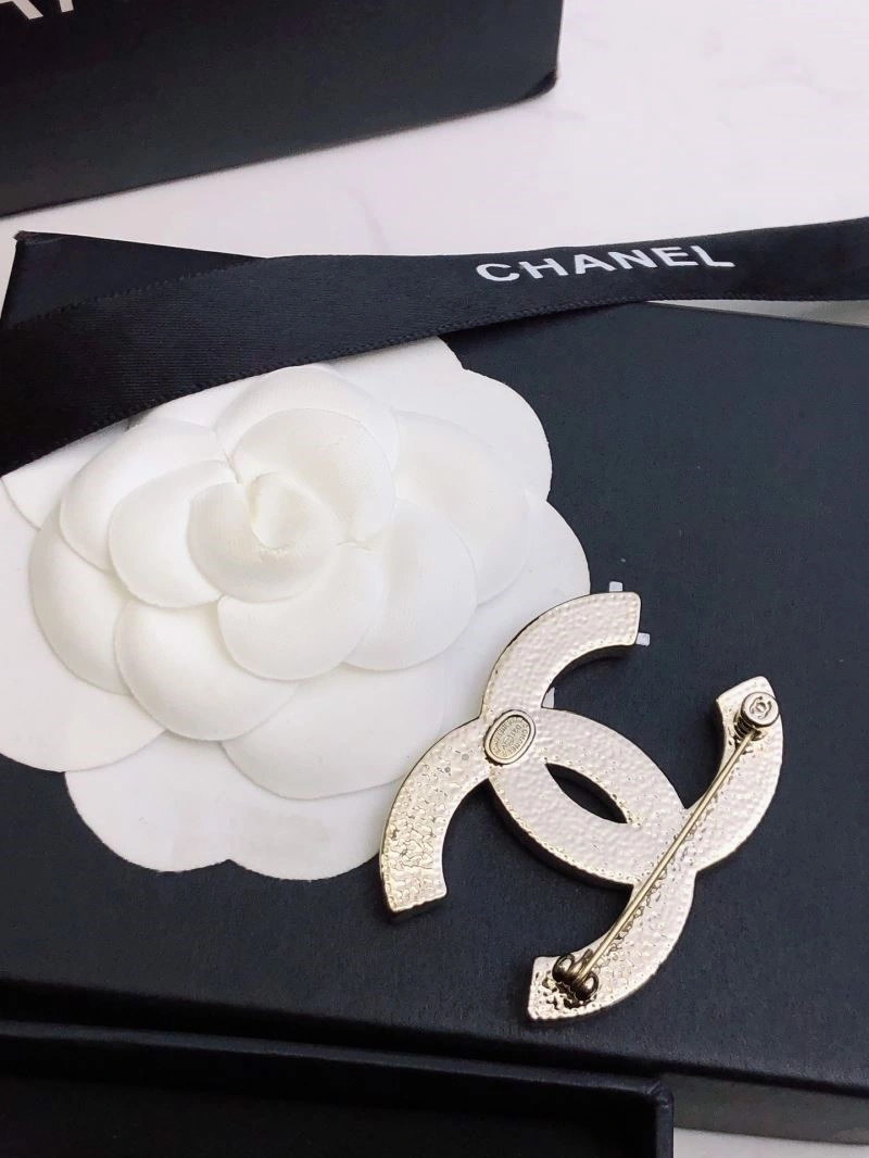Legit Chanel Brooches