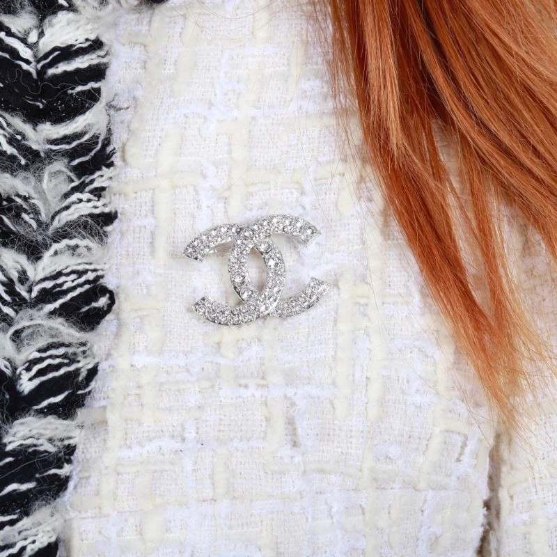 Exact replica Chanel Brooches