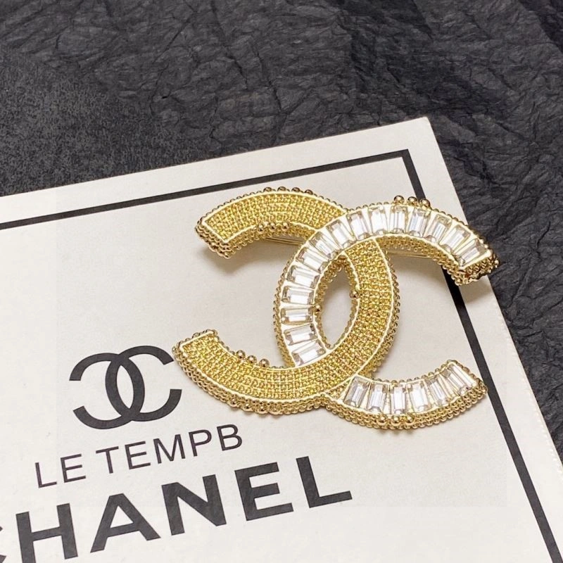 High fidelity Chanel Brooches