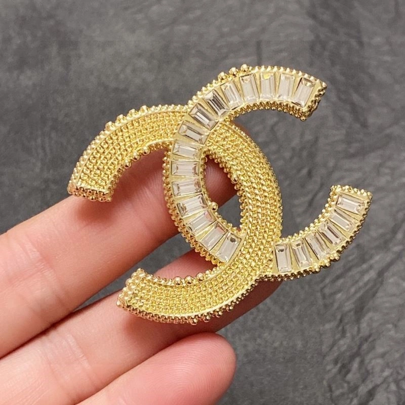 High fidelity Chanel Brooches