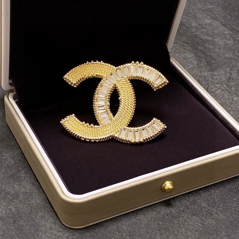 High fidelity Chanel Brooches