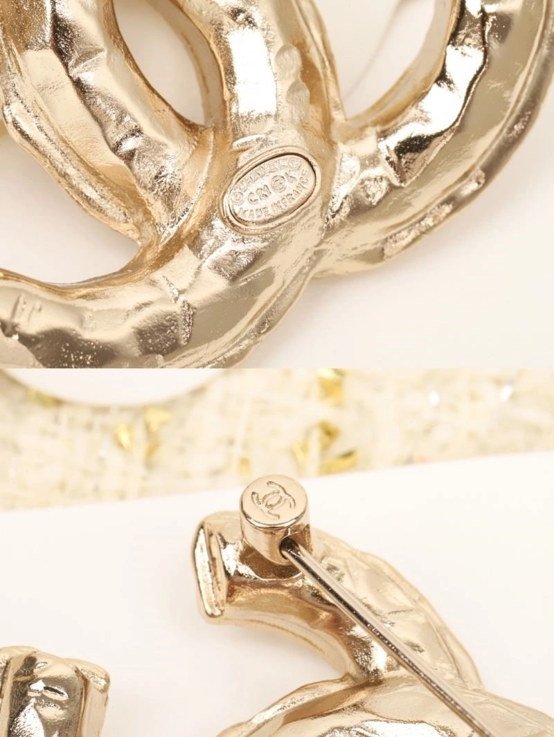 Brand-original Chanel Brooches
