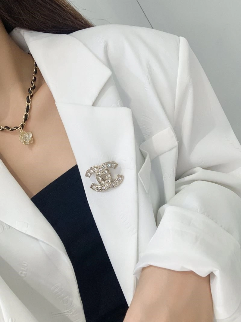 Brand-original Chanel Brooches