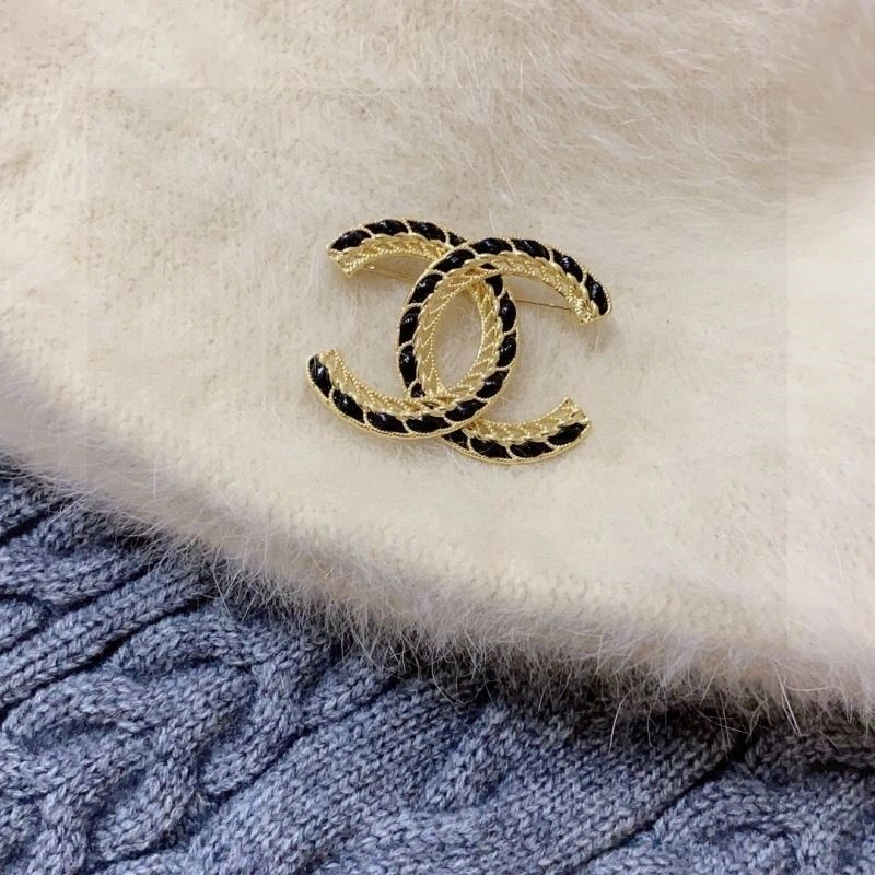 High fidelity Chanel Brooches