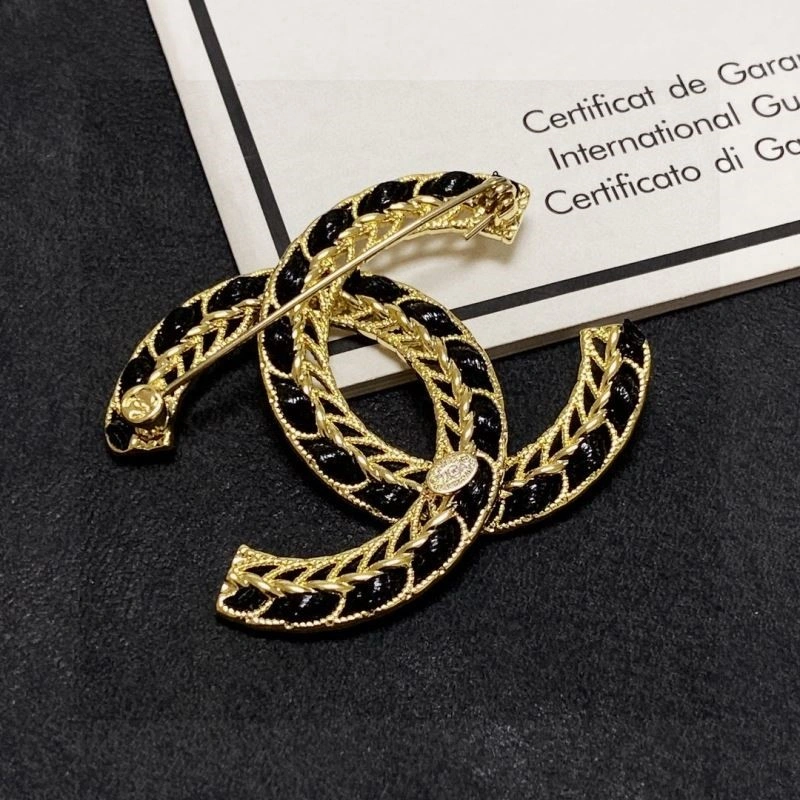 High fidelity Chanel Brooches